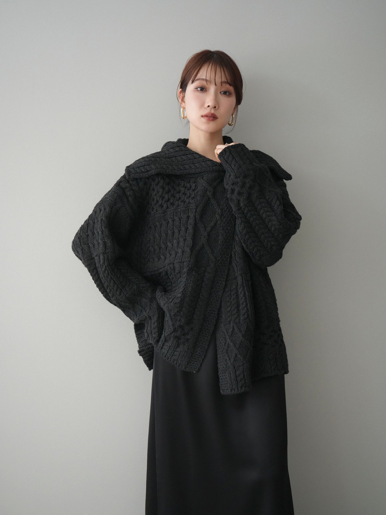 [予約]ケーブル編みデザインニットカーディガン/gray – Lumier