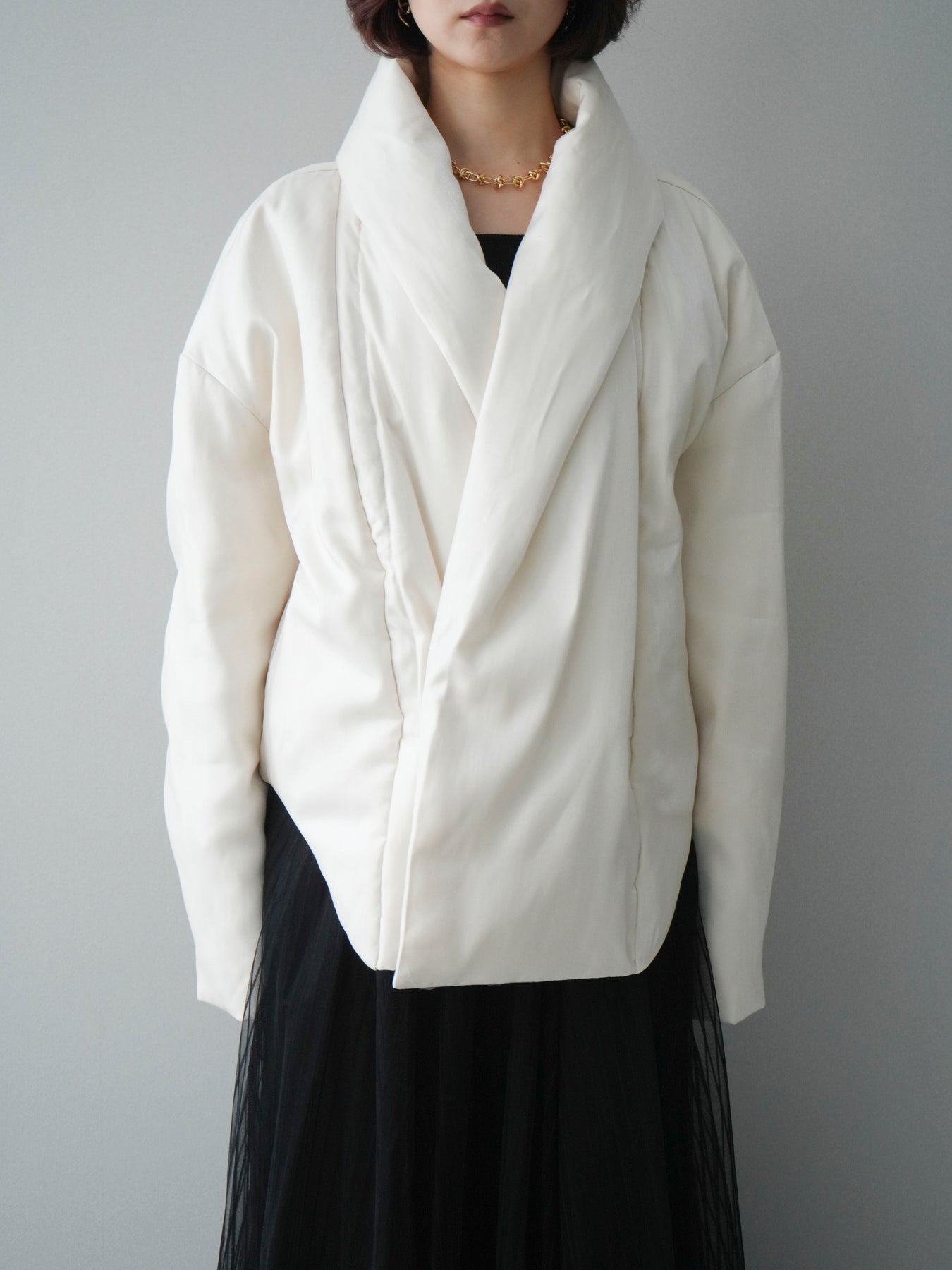 [20%オフ]シャイニーアシンメトリーダウンジャケット/offwhite – Lumier