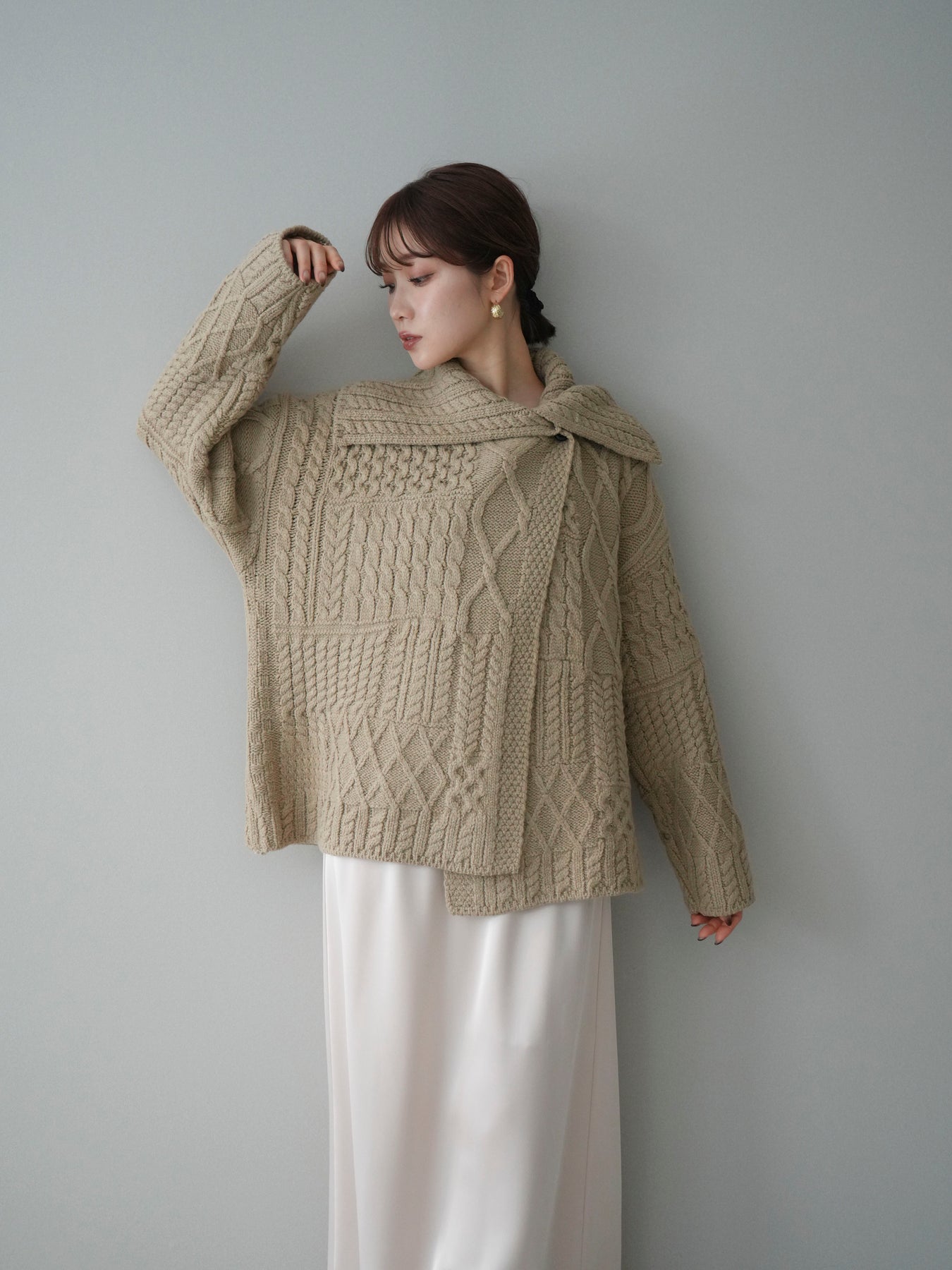 [予約]ケーブル編みデザインニットカーディガン/beige – Lumier